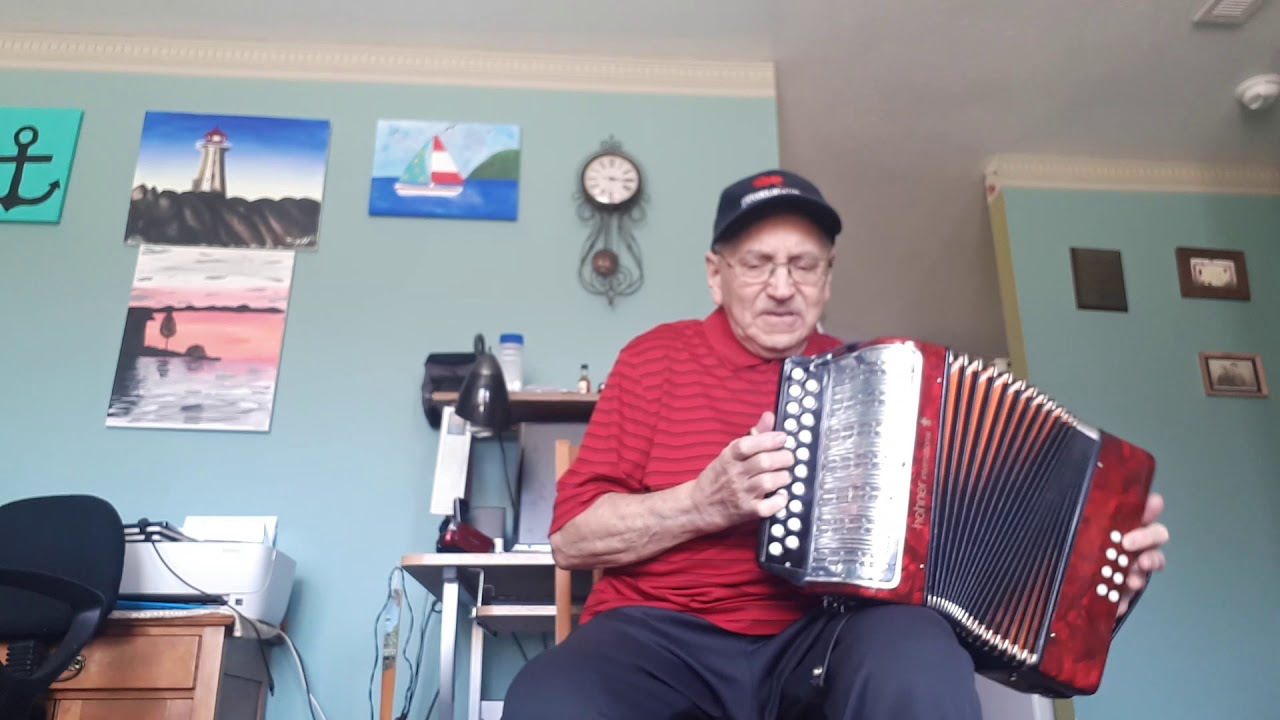 Carl Hicks Greenwood, Nova Scotia playing Rakes Of Mellow - YouTube