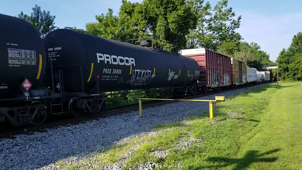 Csx 721,with 2 ex Amtrak Material handling cars Williamsport Maryland ...