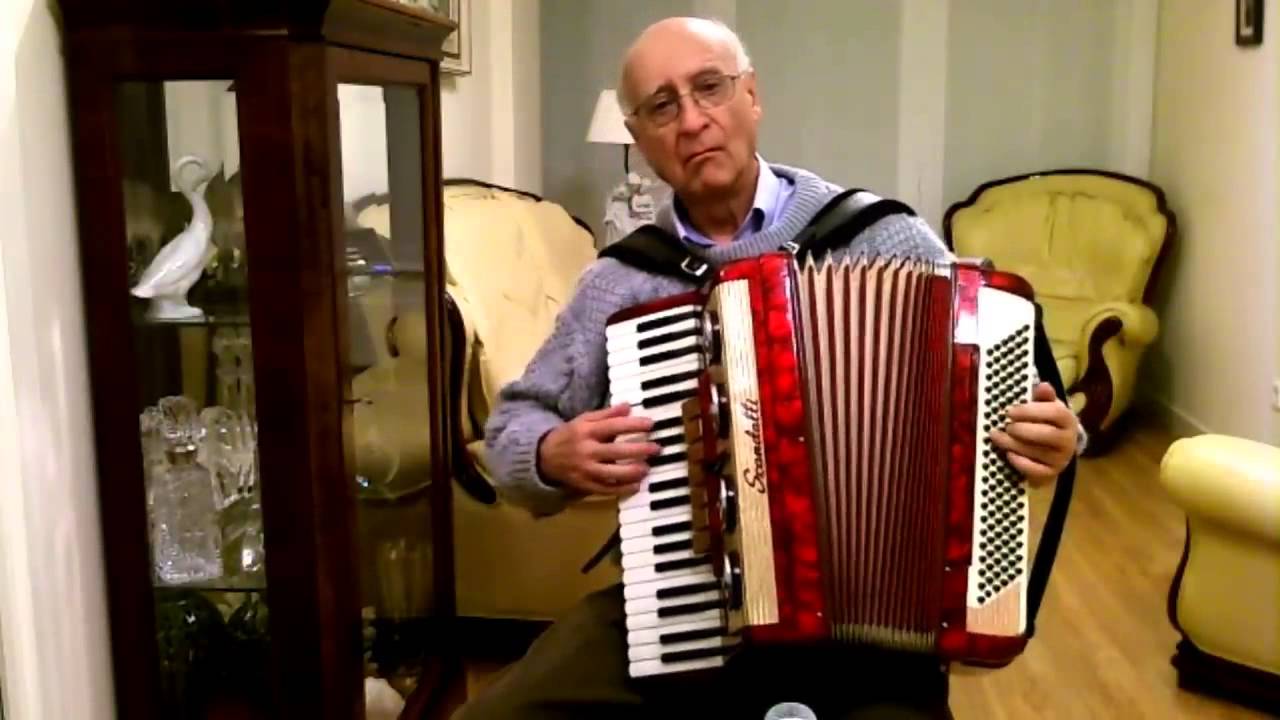 Madrecita Maria del Carmen/Acordeon/Arturo - YouTube