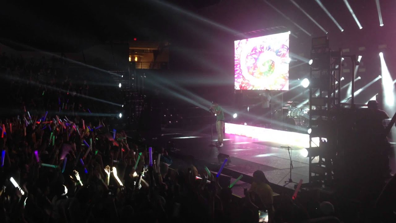 Favorite Song - Chance the Rapper, Verge Tour at UNCC - YouTube