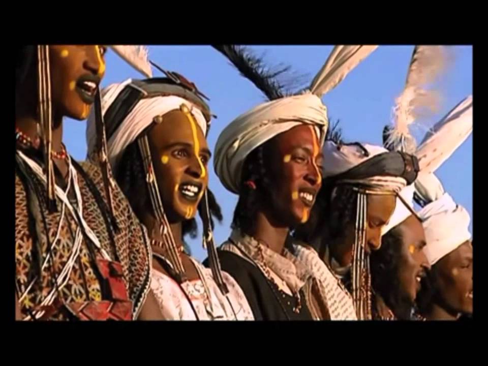 tribu bororo - YouTube