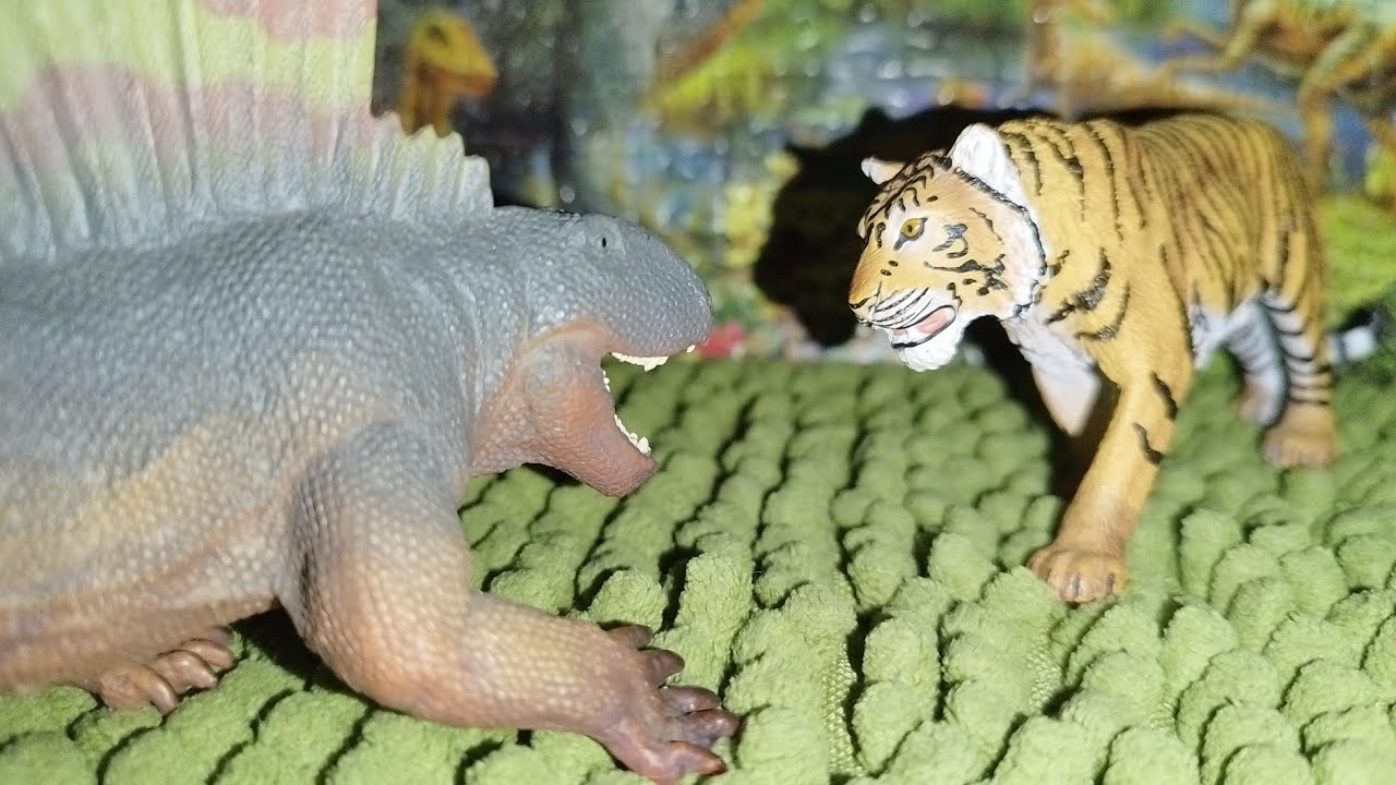 Dimetrodon VS Tiger - YouTube