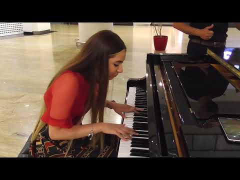 Park bulvar pianino - Gozel xanim ve gozel ifa - Scott Joplin \