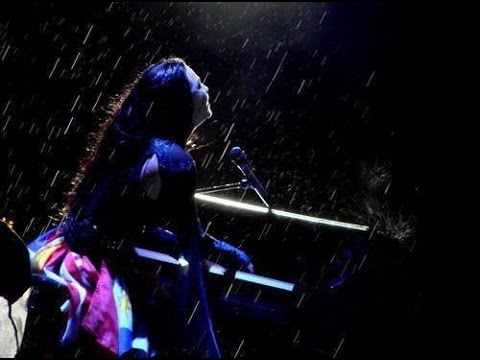 Amy Lee (LIVE) - YouTube