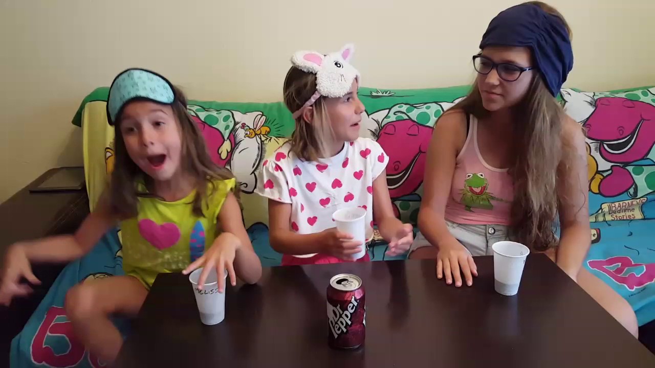 Soda-challenge con Hello friends - YouTube