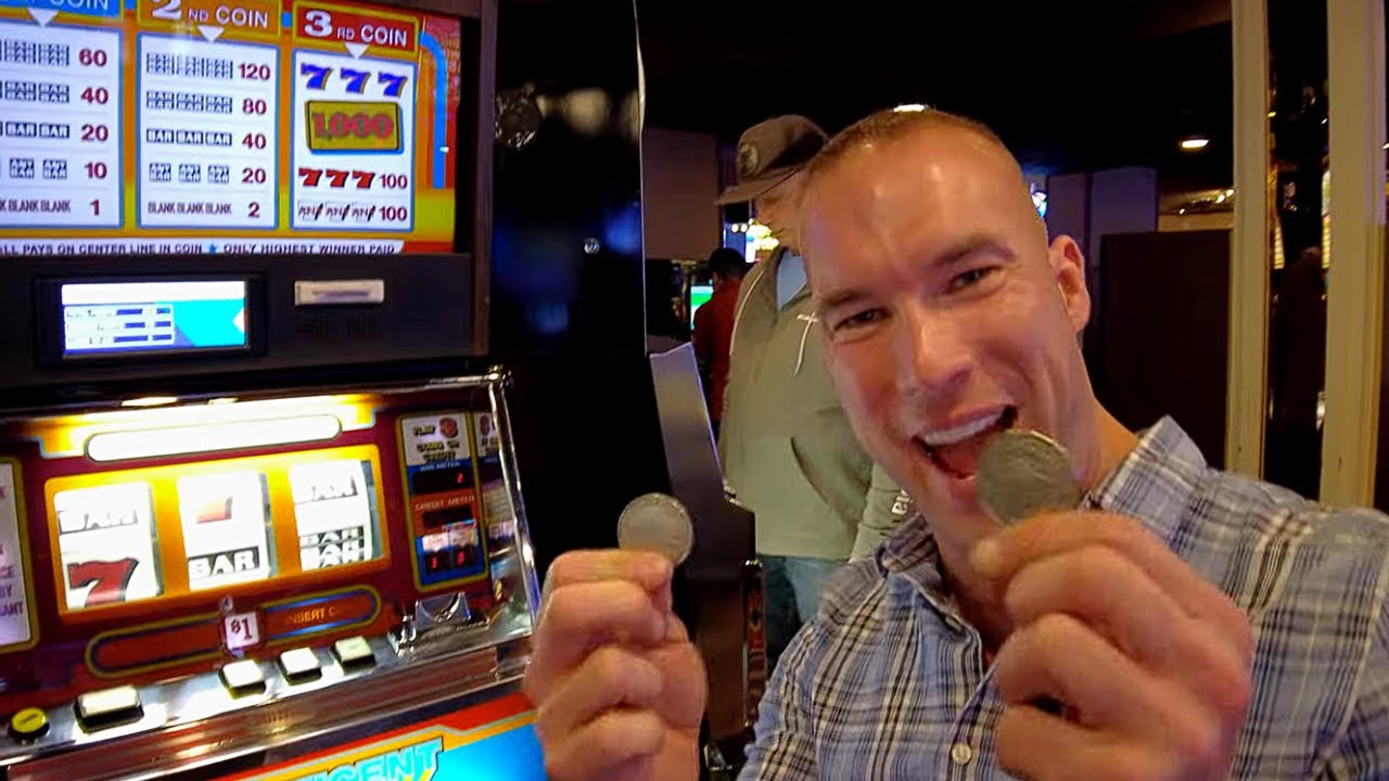 I Played the ONLY Coin Slots on the Las Vegas Strip! - YouTube