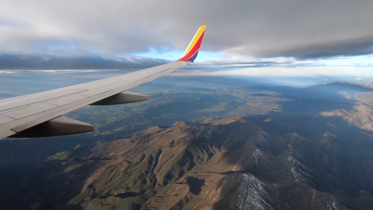 Cabin video: Southwest B737 descend, approach, and landing BUR runway ...