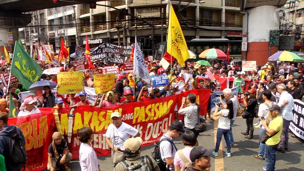 Filipinos remember Martial Law through songs of protest - YouTube