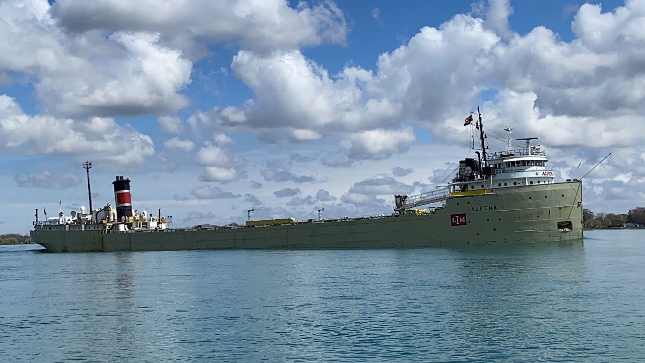 Alpena Freighter Steam Whistle Salute - YouTube