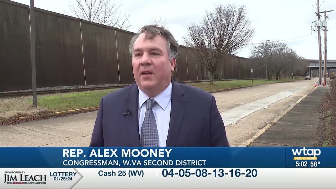 Congressman Alex Mooney visits Parkersburg - YouTube