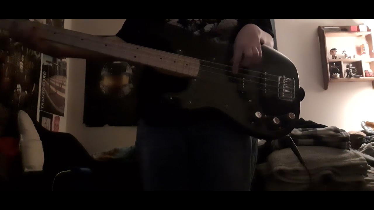 Day 19 of playing bass - YouTube