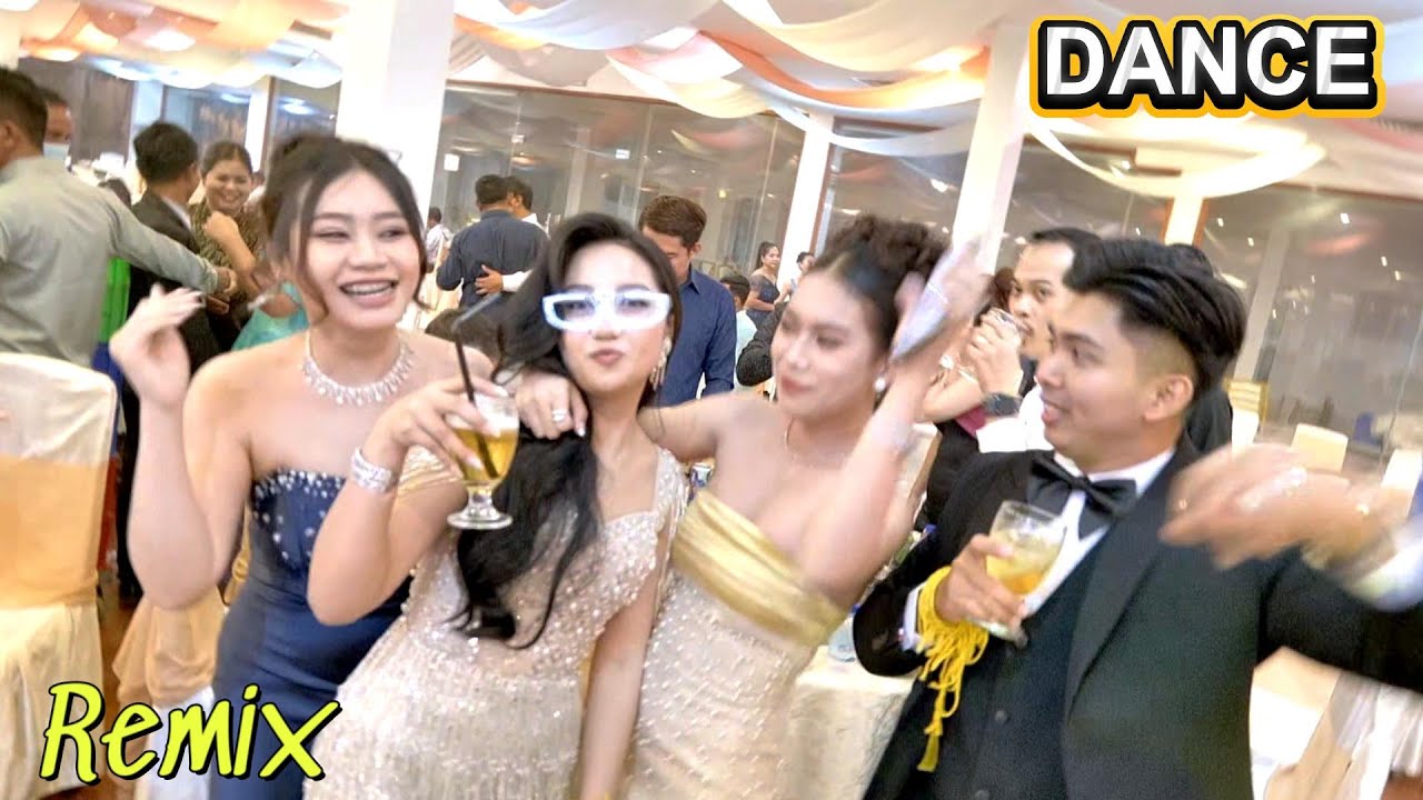 Beautiful Girls Dance in a Wedding Party || Happy Stunning Remix ...