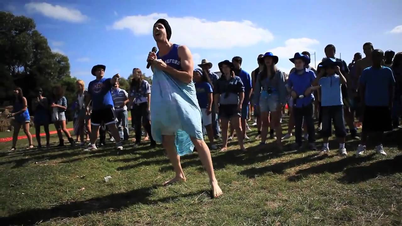 THE BLUE TEAM CHANT 2011 - BOOM WARS - YouTube