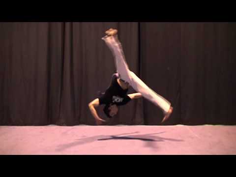 Au Sem Mao -- Capoeira movimento + slow motion