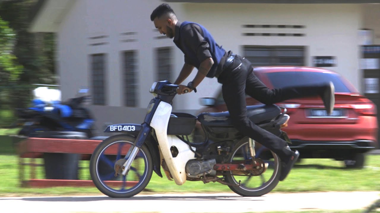 Meendum Sandhipoma | Old Skool Studio - YouTube