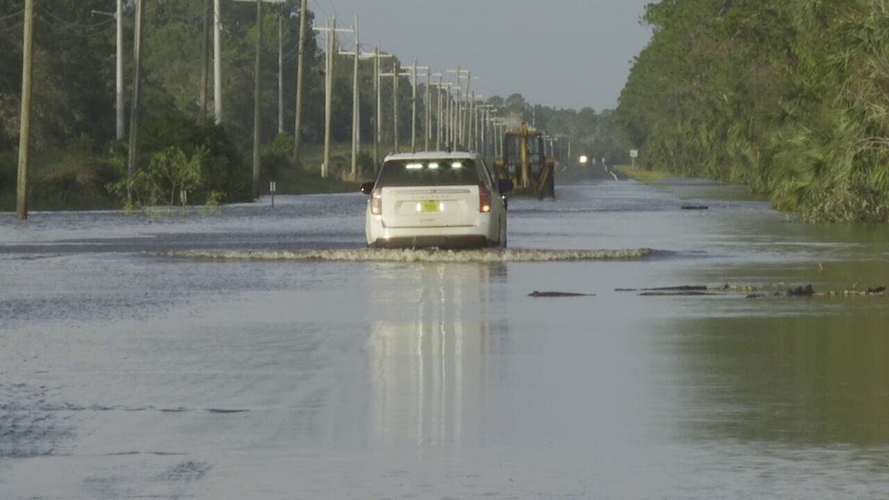 Flood waters block roads in Levy County due to Helene - YouTube