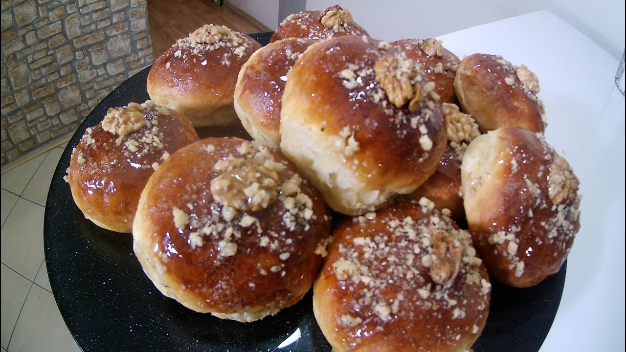 VASILICE/TRADICIONALNI HLEBČIĆI ZA SREĆAN POČETAK GODINE!! - YouTube