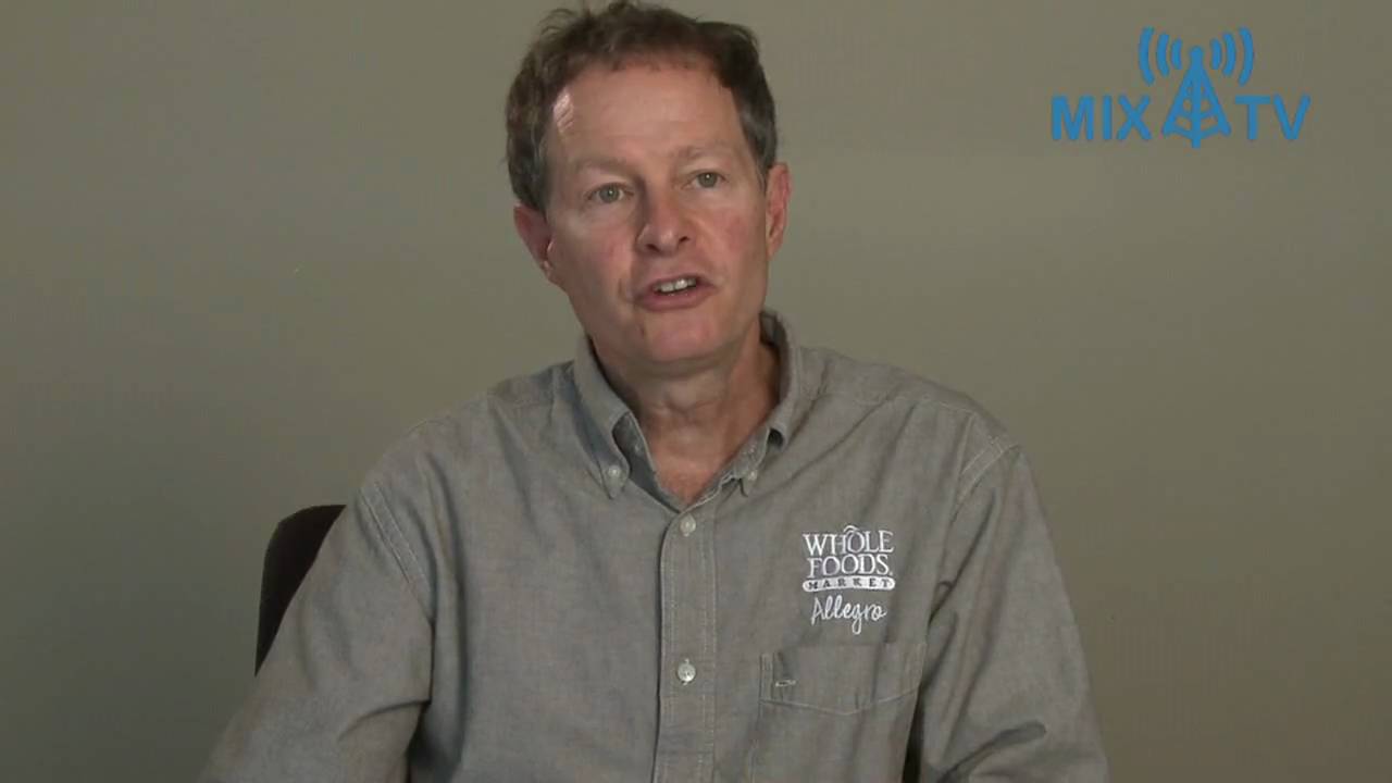 John Mackey: What becomes a leader most? Authenticity. - YouTube