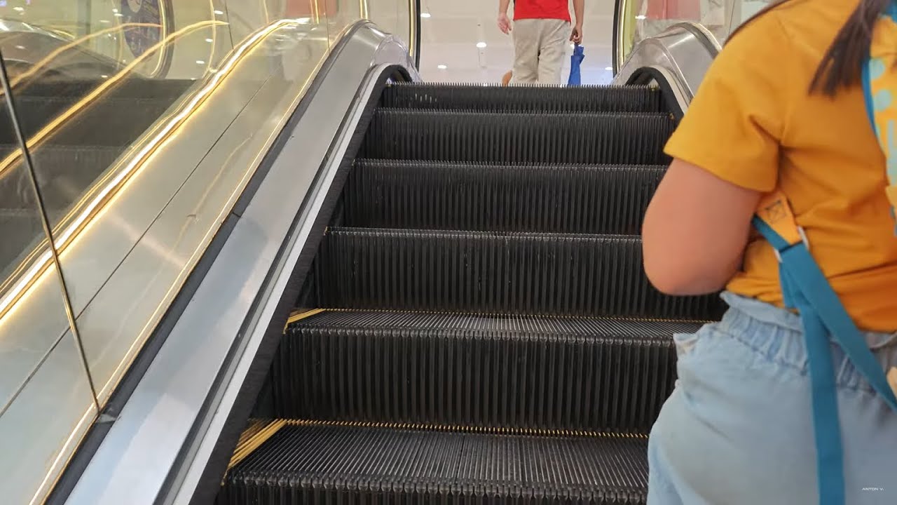 Philippines, SM SJDM, 1X escalator -going up - YouTube