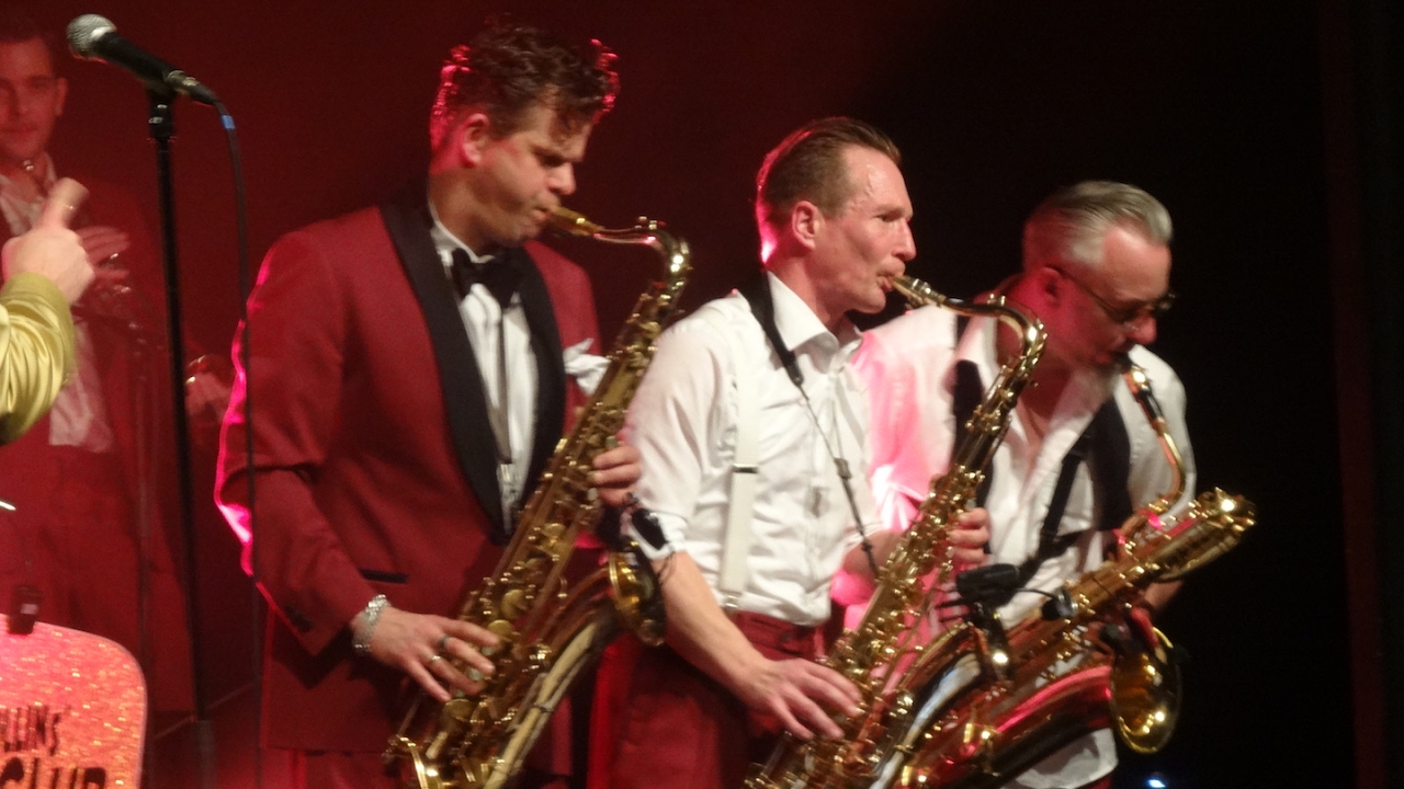 Ray Collins Hot Club - (HD Live) - YouTube