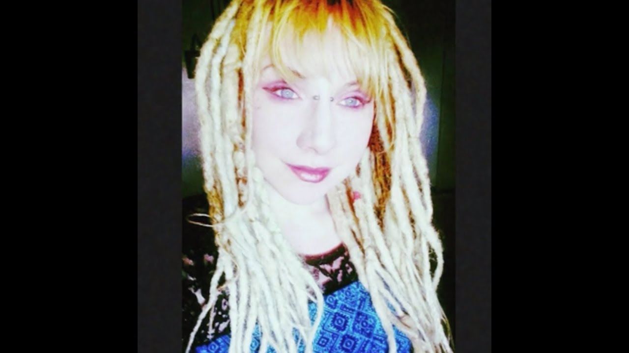 Voyance disparition medium Kristal Reisinger. Tarot tirage ,oracle ...