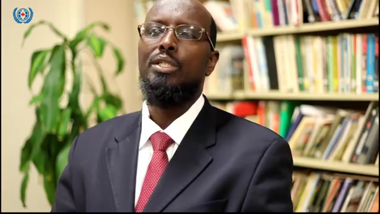 Adam Esse, Digging a well in Qarxis City, Somali Part 2 - YouTube