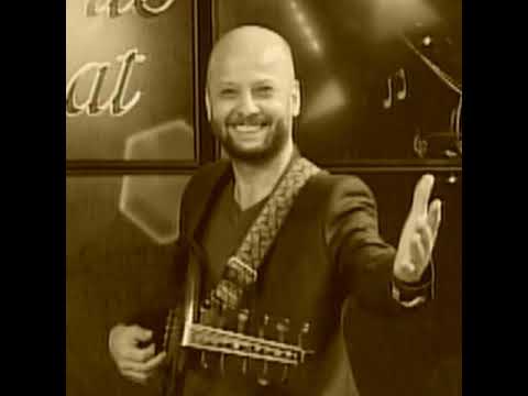 Sessizce aģladım
