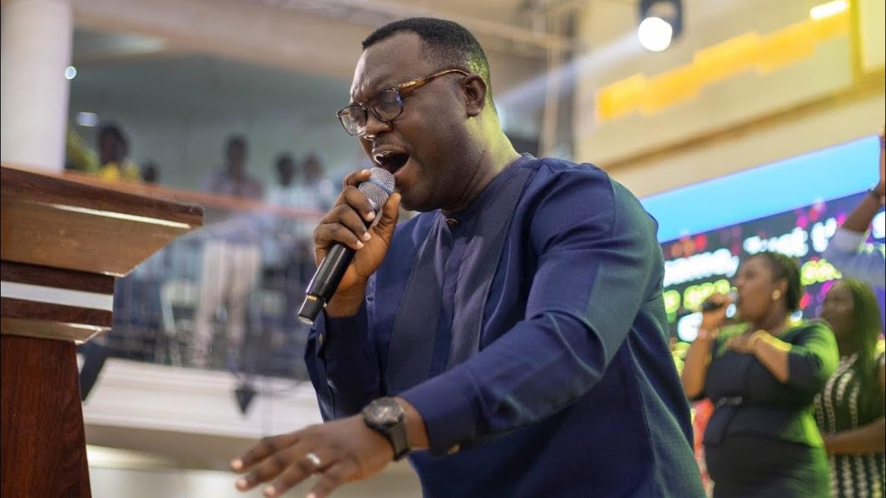 INTENSE PENTECOSTAL WORSHIP LED BY PASTOR EMMANUEL KYEI BOATE🔥at ...