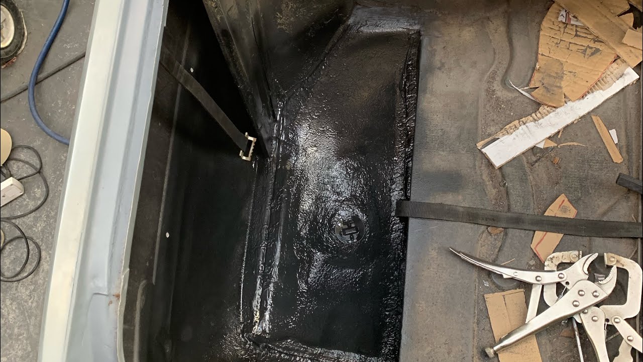 VK COMMODORE BROCK TRIBUTE: Spare wheel well repair. - YouTube