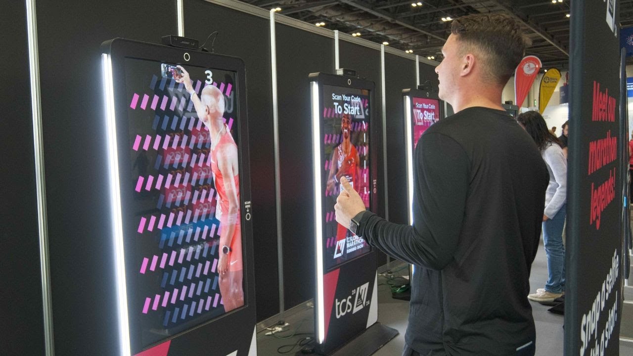 TCS London Marathon AR Selfie Experience - YouTube