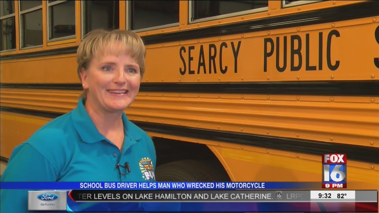 Searcy Bus Driver Jumps into Action - YouTube