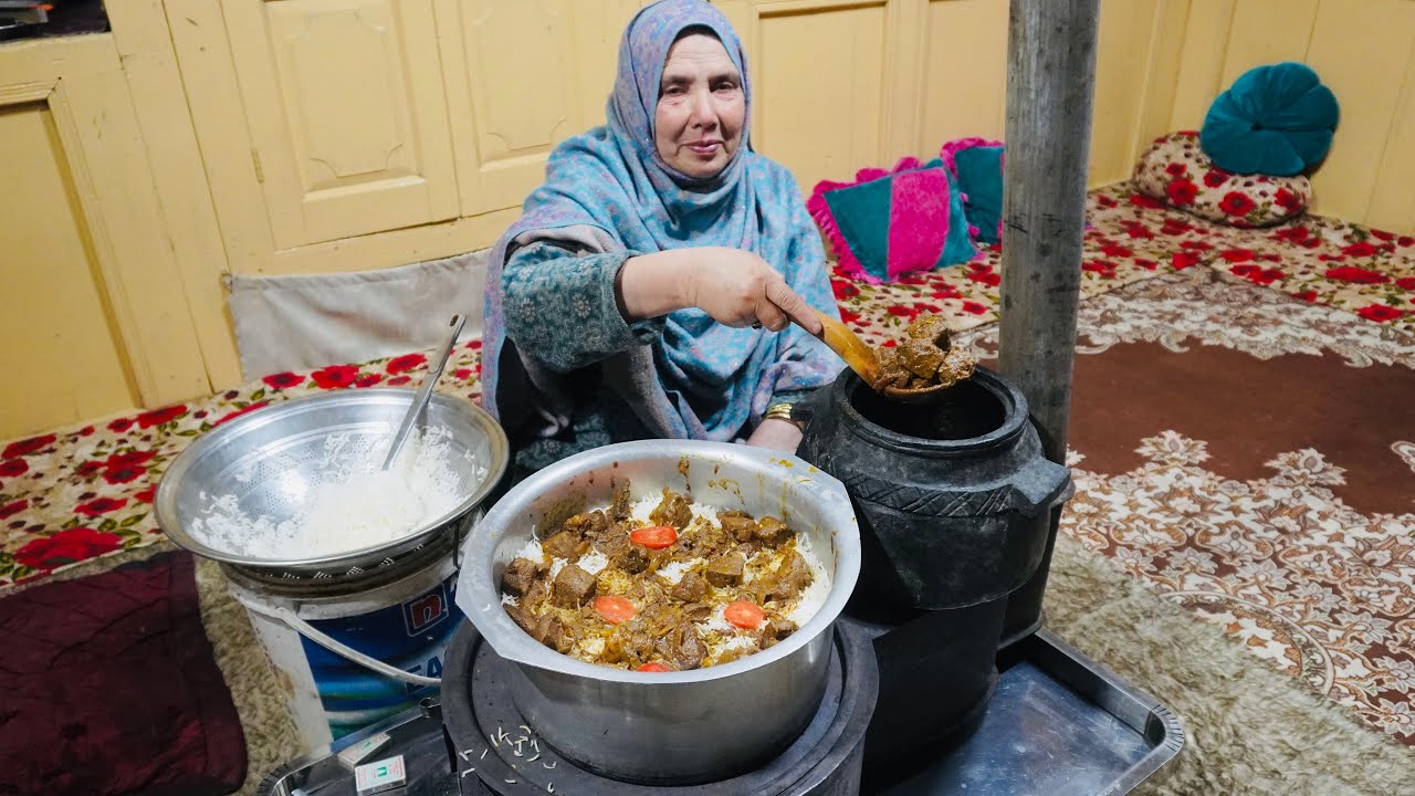 LIVER BIRYANI | Beef Liver Biryani Cooking in Village | Biryani in 300 ...