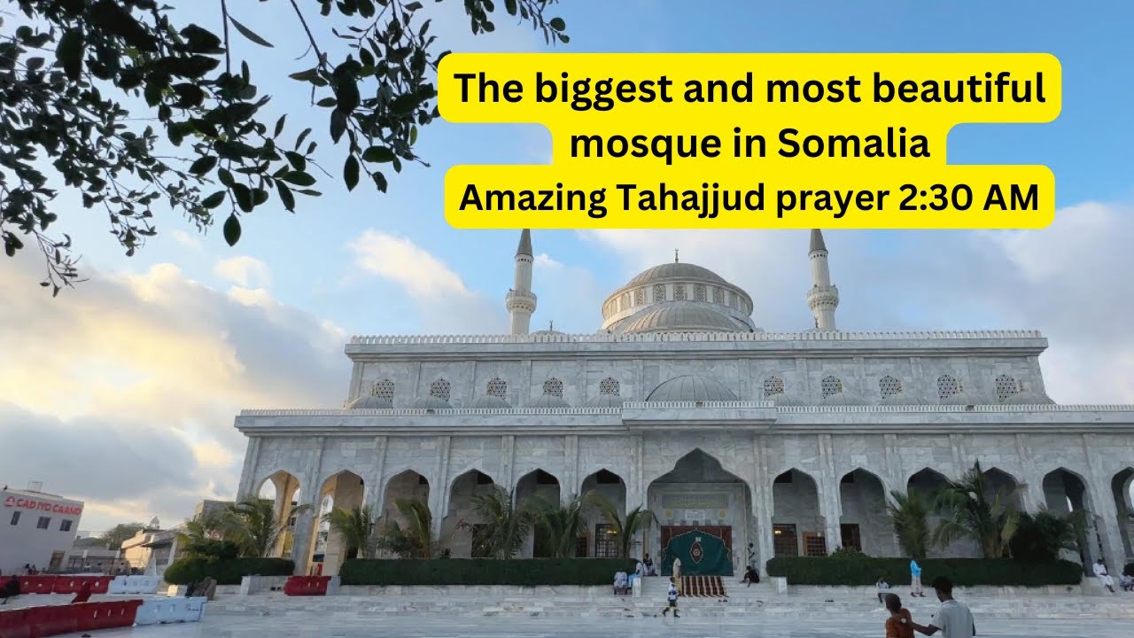 Amazing Tahajjud prayer at the biggest and most beautiful mosque in ...