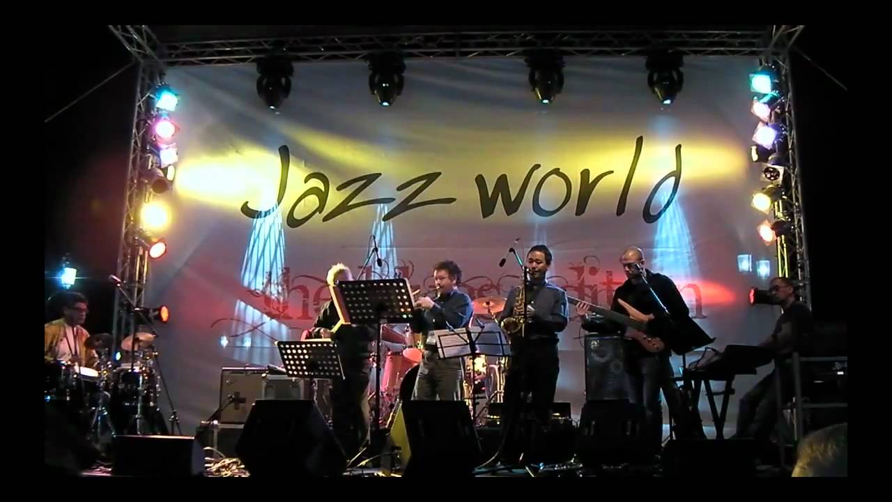 Kaleidoscope :: Three Views of a Secret (Jaco Pastorius) - YouTube