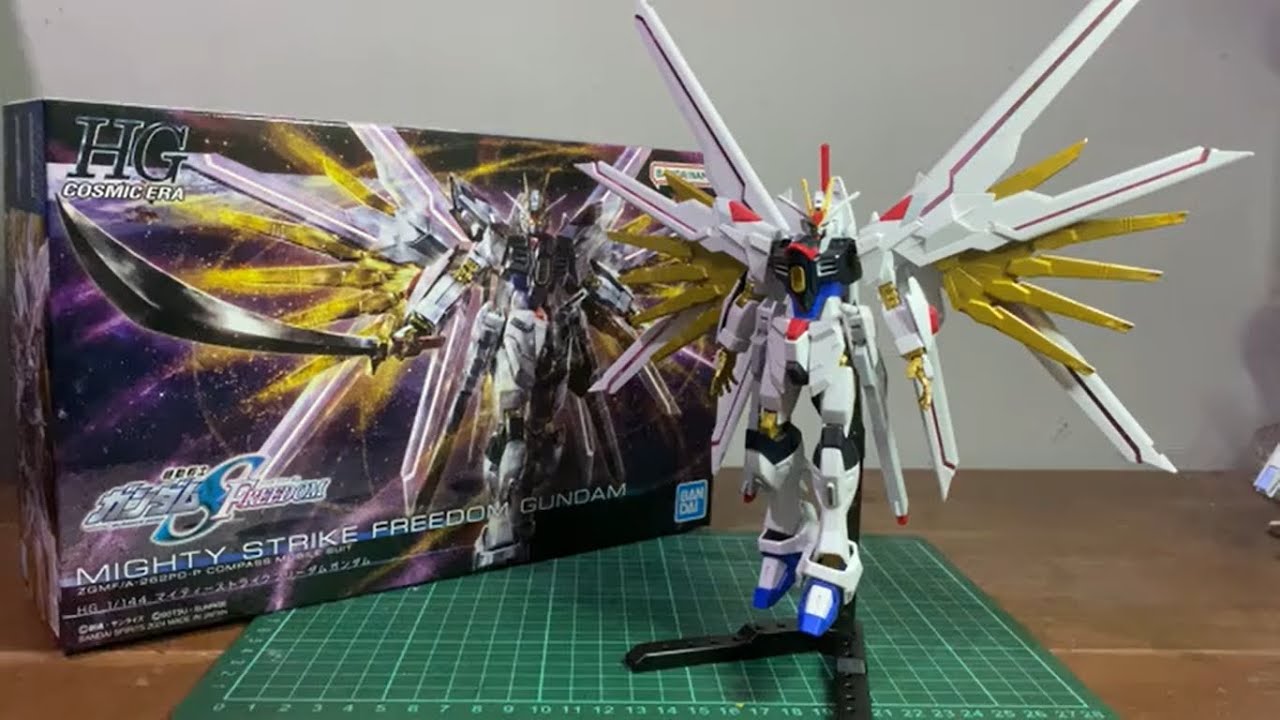HG Mighty Strike Freedom Gundam / Strike Freedom Type II - YouTube