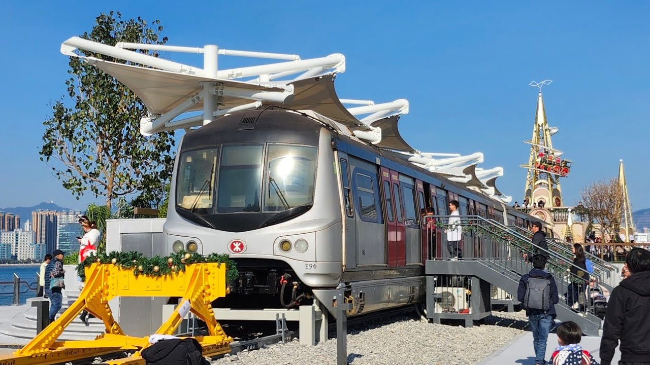 [烏蠅頭跨過大海] 港鐵東鐵線中期翻新列車 MLR-Train E96/E77(196/377) 於灣仔海旁展出 - YouTube