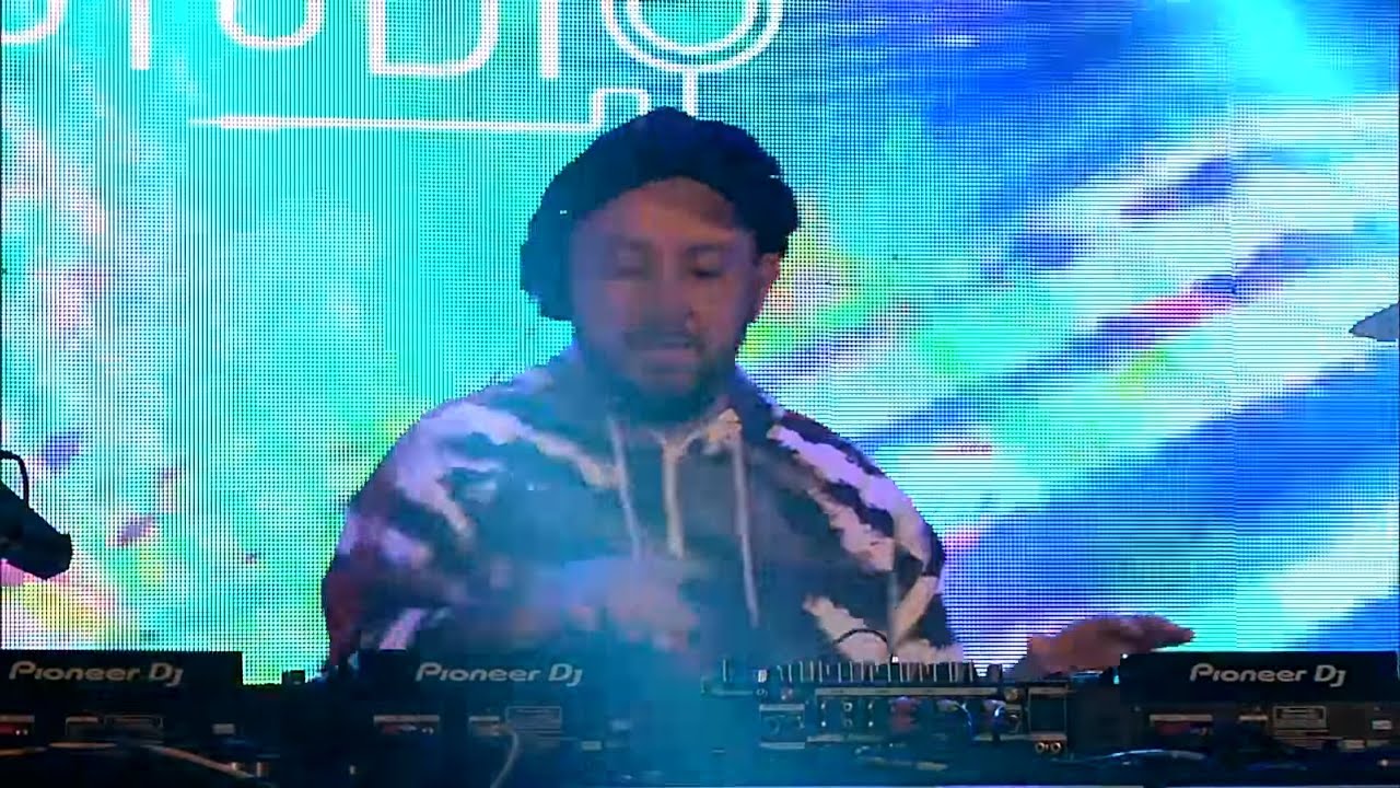 Dj Luigi - Fiesta en vivo en Live Studio - YouTube