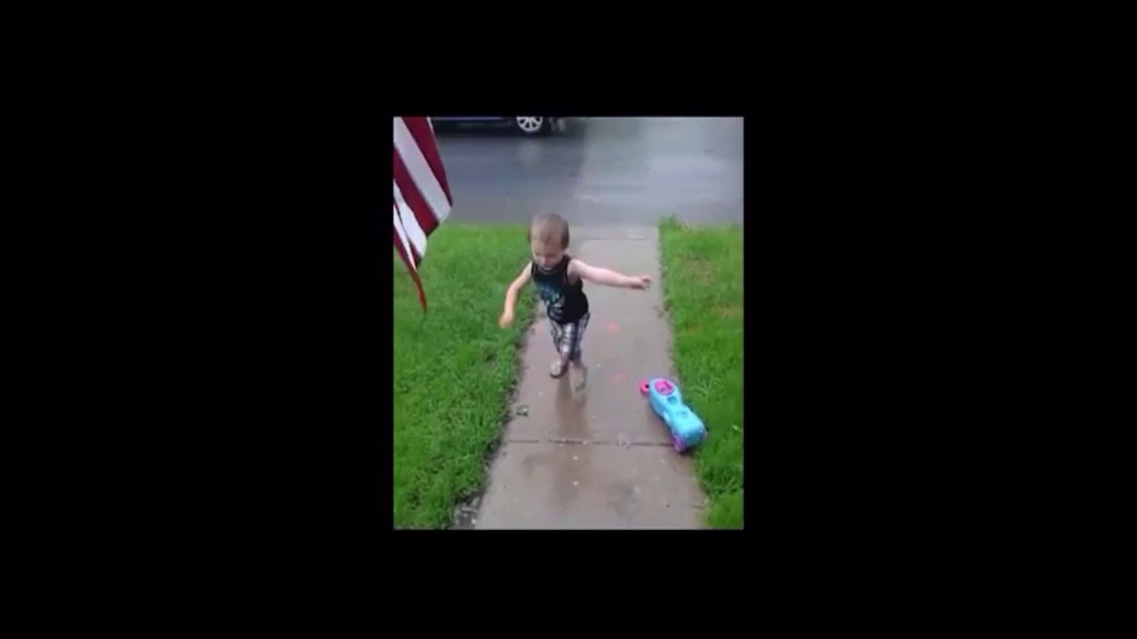 Kid gets scared of Thunder - YouTube