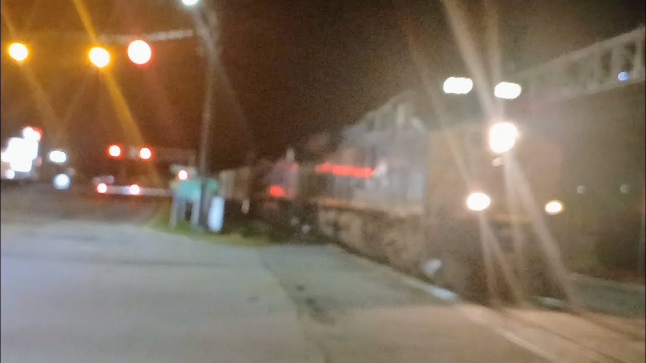 CSX C313 at Clinton SC on the CSX Monroe Subdivision note crazy kids ...