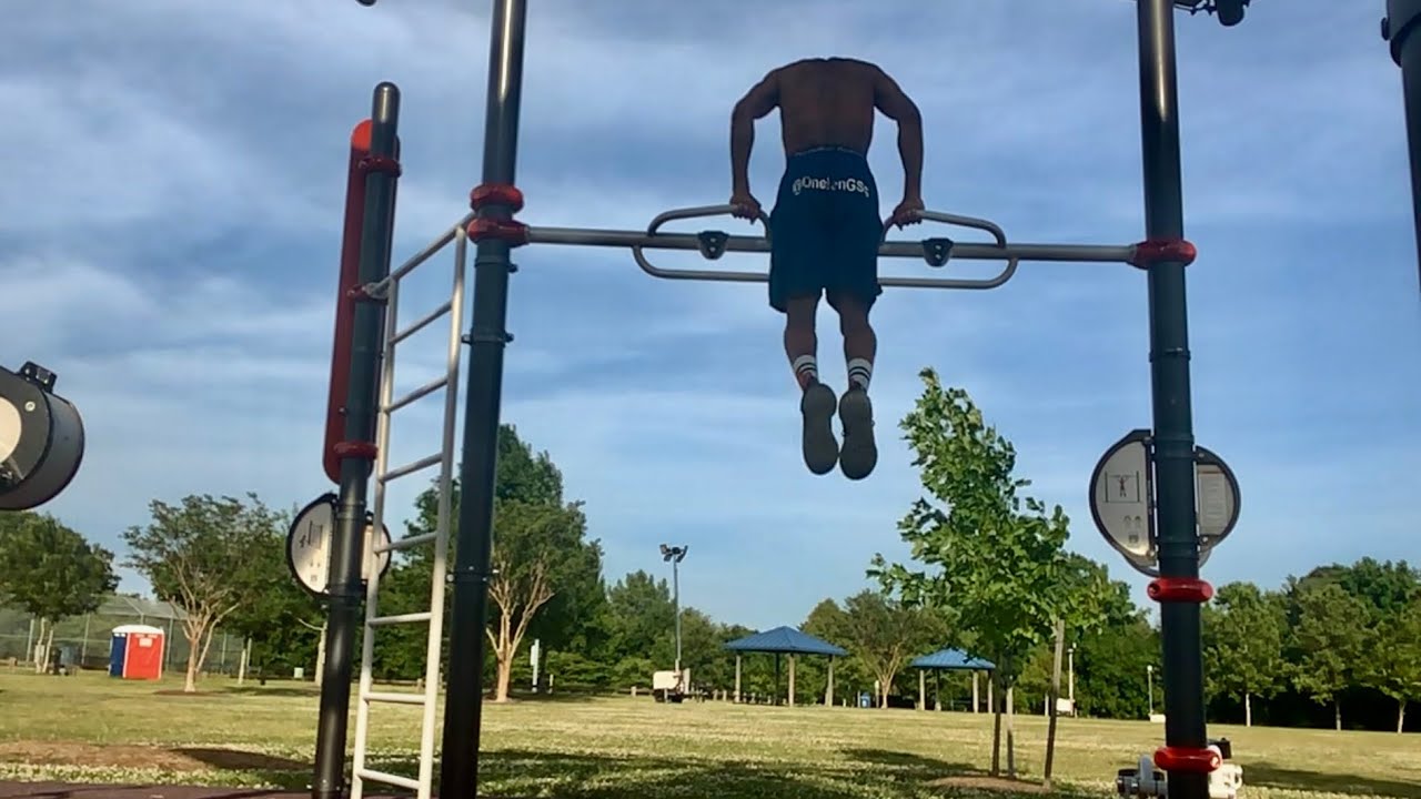 Muscle ups, pull-ups & core exercises - YouTube