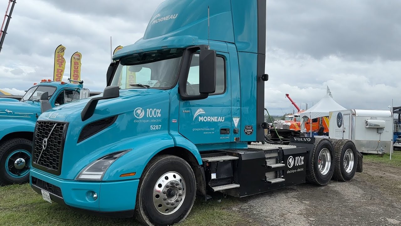 Modern & Versatile ! 2024 Volvo VNR Electric Truck - YouTube