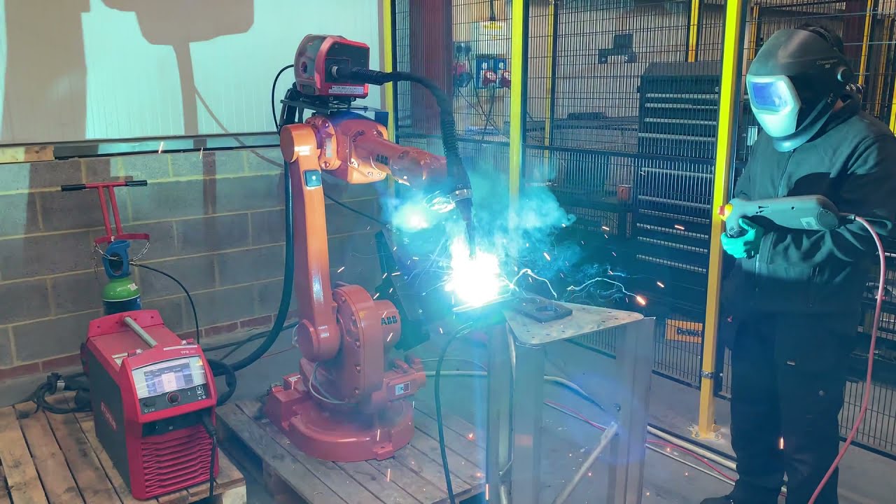 Robotic Welding with Fronius and ABB - YouTube