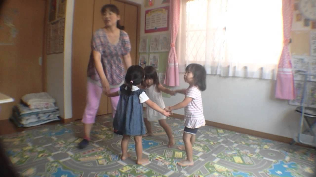 Family English Hi5 Morning Circle Time Dance Time - YouTube