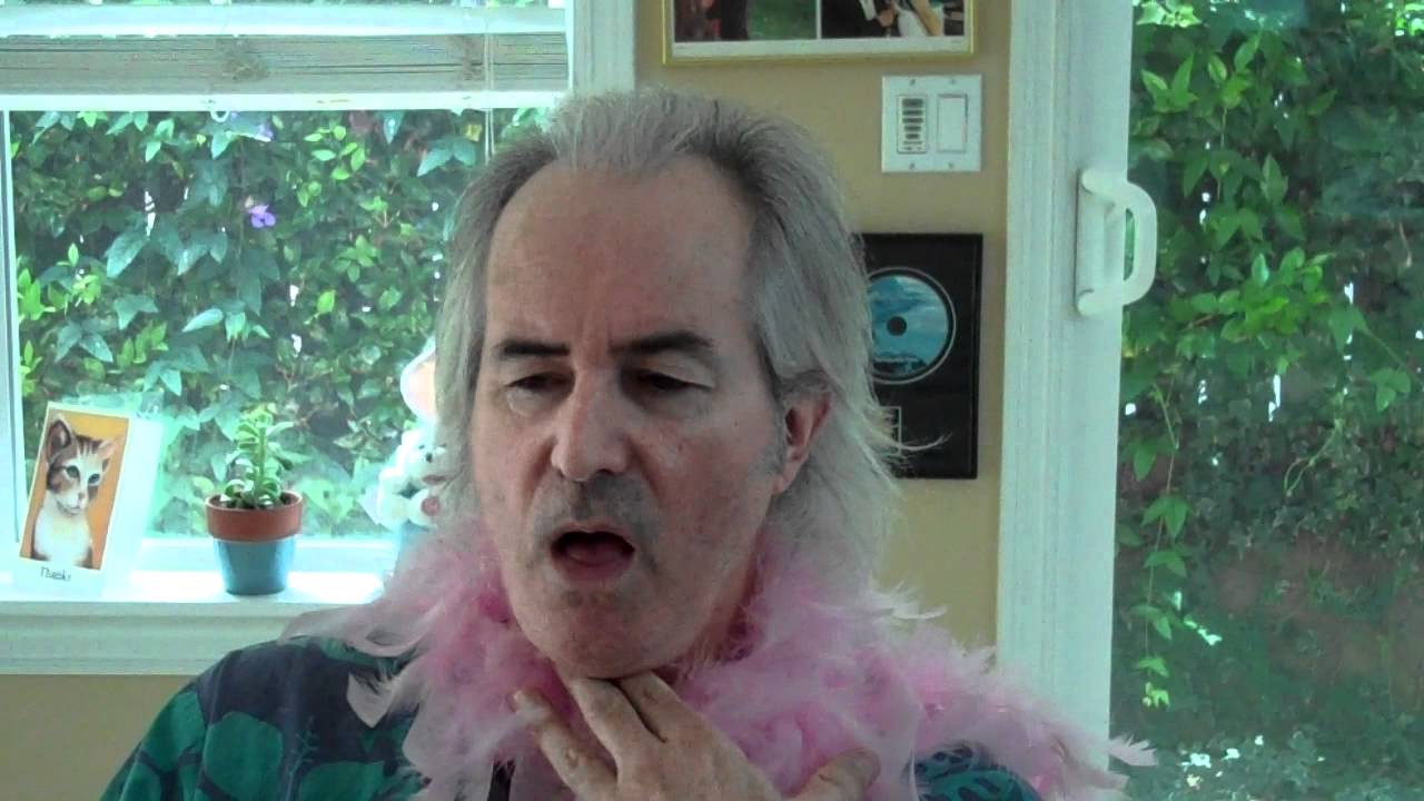 Guitarist Dan Krier Shows you how to sing rock & scream correctly ...