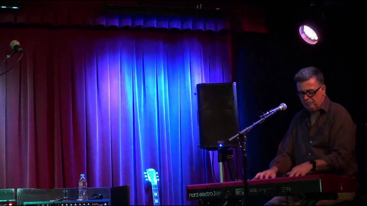 Daniel Castro Band: Sweet Little Rocker - YouTube