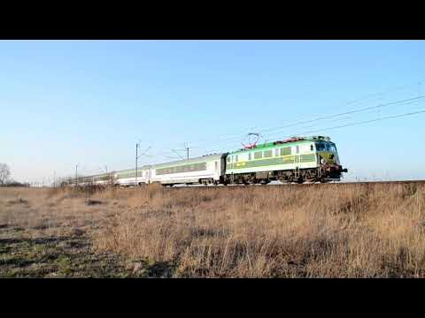 EP07-361 z pociągiem IC 57104 BACHUS - YouTube