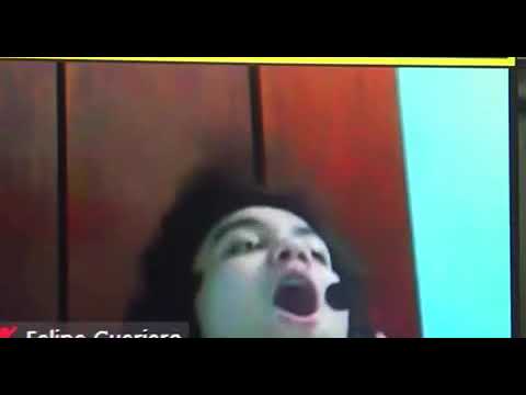 Garoto ninfeto gemendo