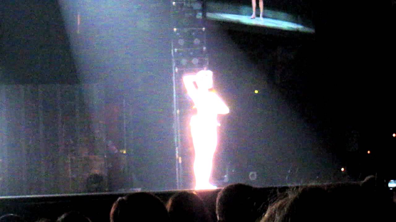 SYTYCD S8 Tour- Melanie Moore solo - YouTube