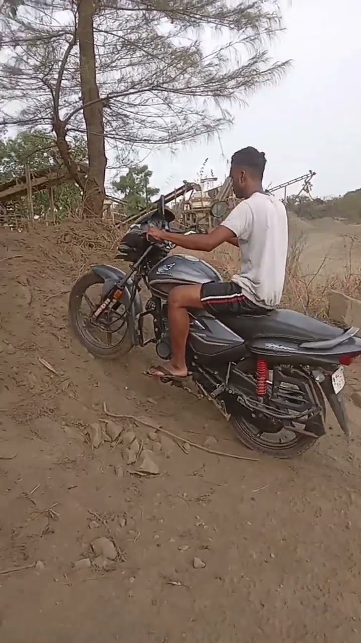 bhai tara bike rider #bhai #bike #bikeride #bikelover #bikelife #bikerstunt # - YouTube