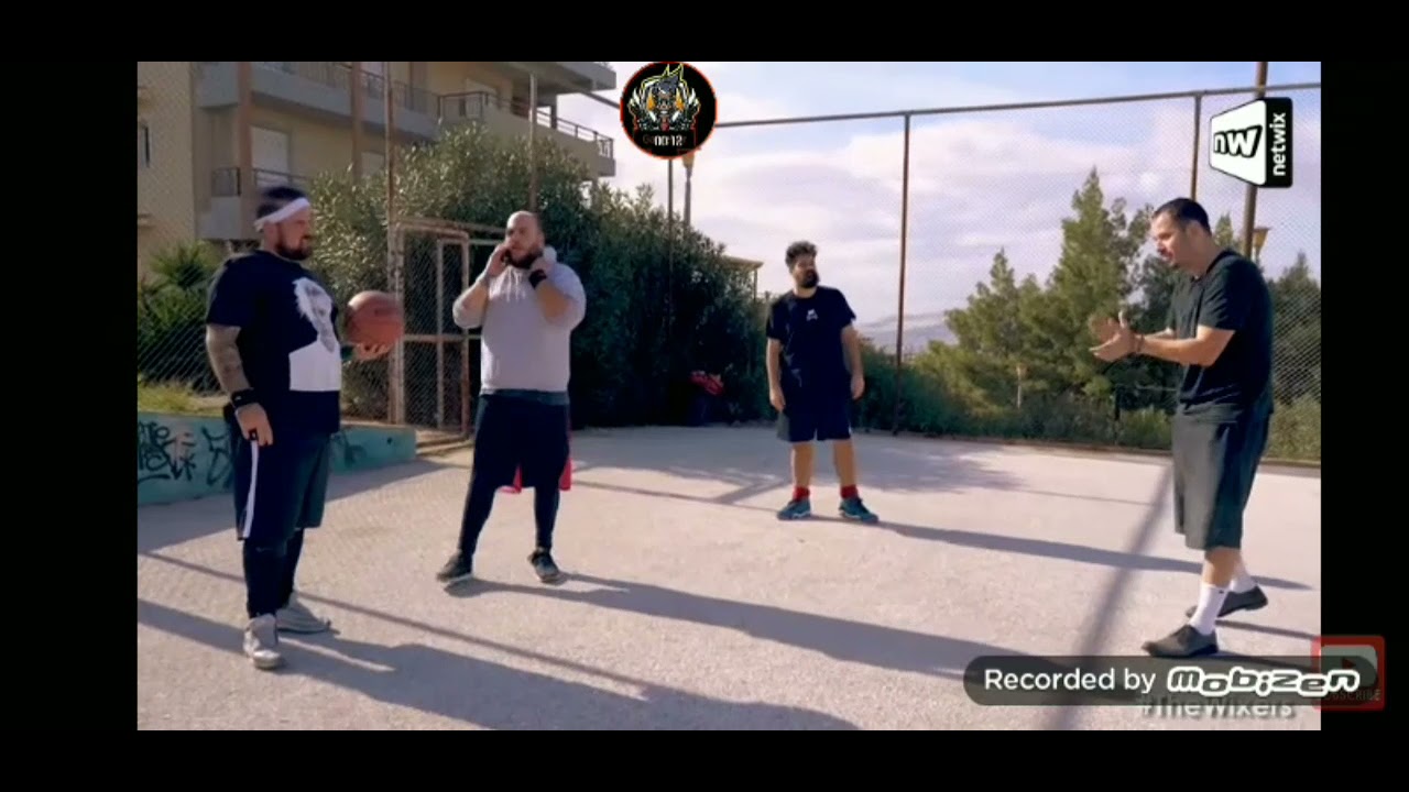 Αλέξανδρος Τσουβελας αστεία στιγμή στο μπάσκετ - YouTube